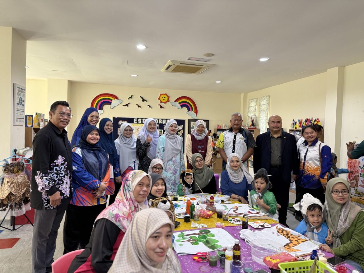 FADHLINA LAWAT NCDRC UPSI, TINJAU PELAKSANAAN PENDIDIKAN AWAL ...